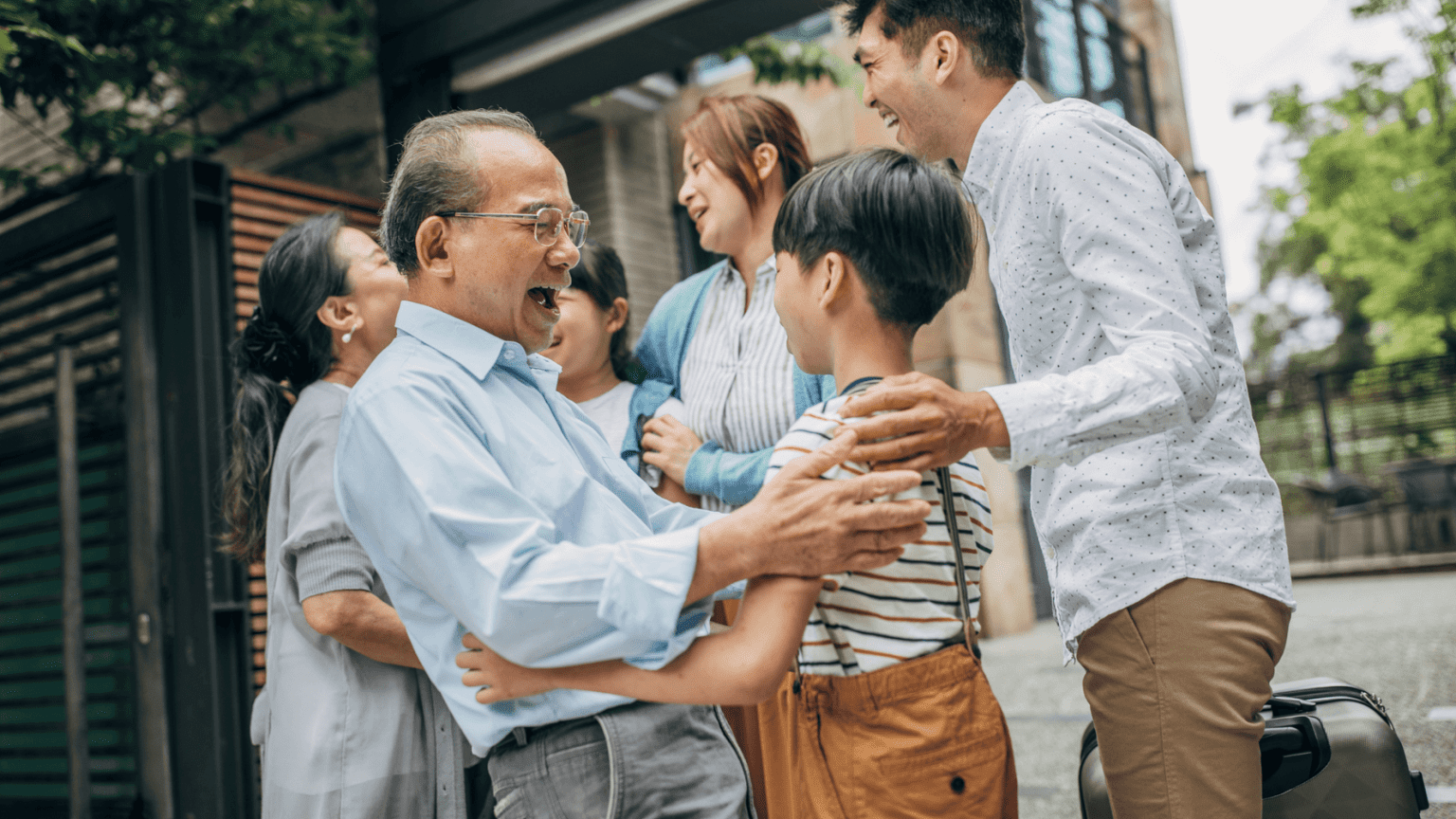 How to Plan a Family Reunion | Actionable Tips to Stay Organized